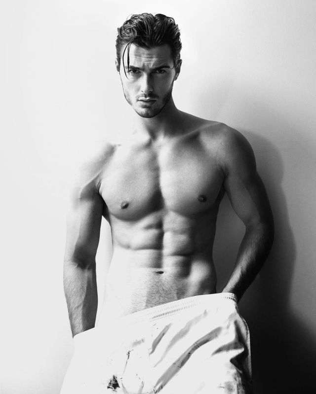 Lucas Weslet - Charming vibes 4u